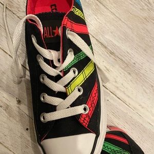 Converse | Shoes | Copy Converse Black Low Top Canvas With Neon St ...